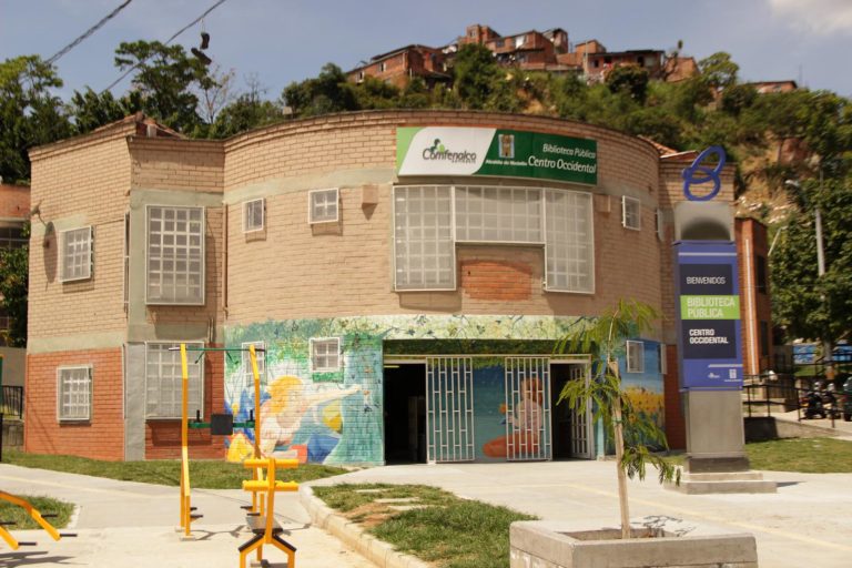 Nuestras Bibliotecas - Sistema de Bibliotecas Publicas de Medellín